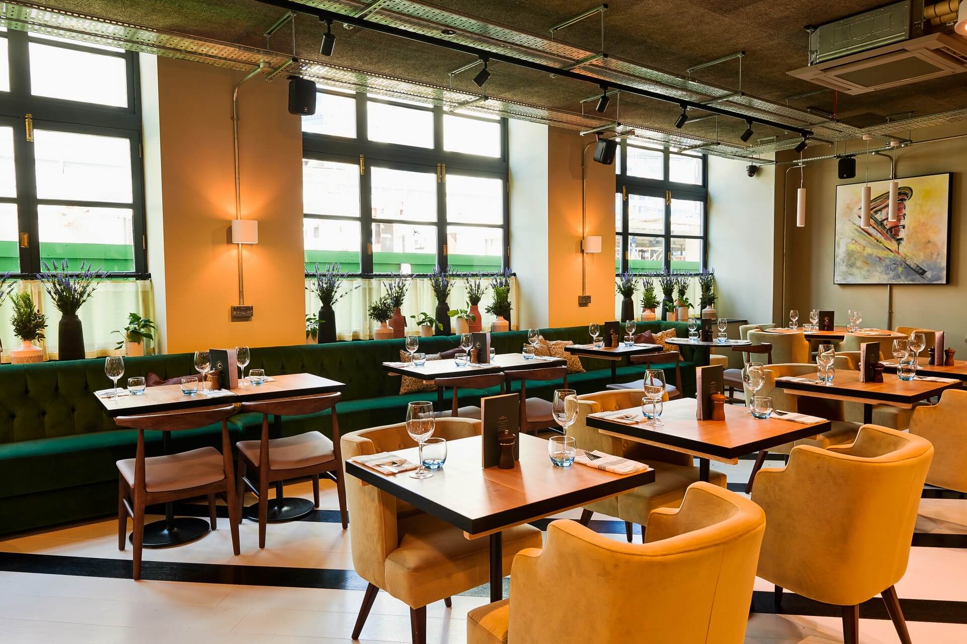 The Chamberlain Hotel | Pub and Hotel in Tower Hill